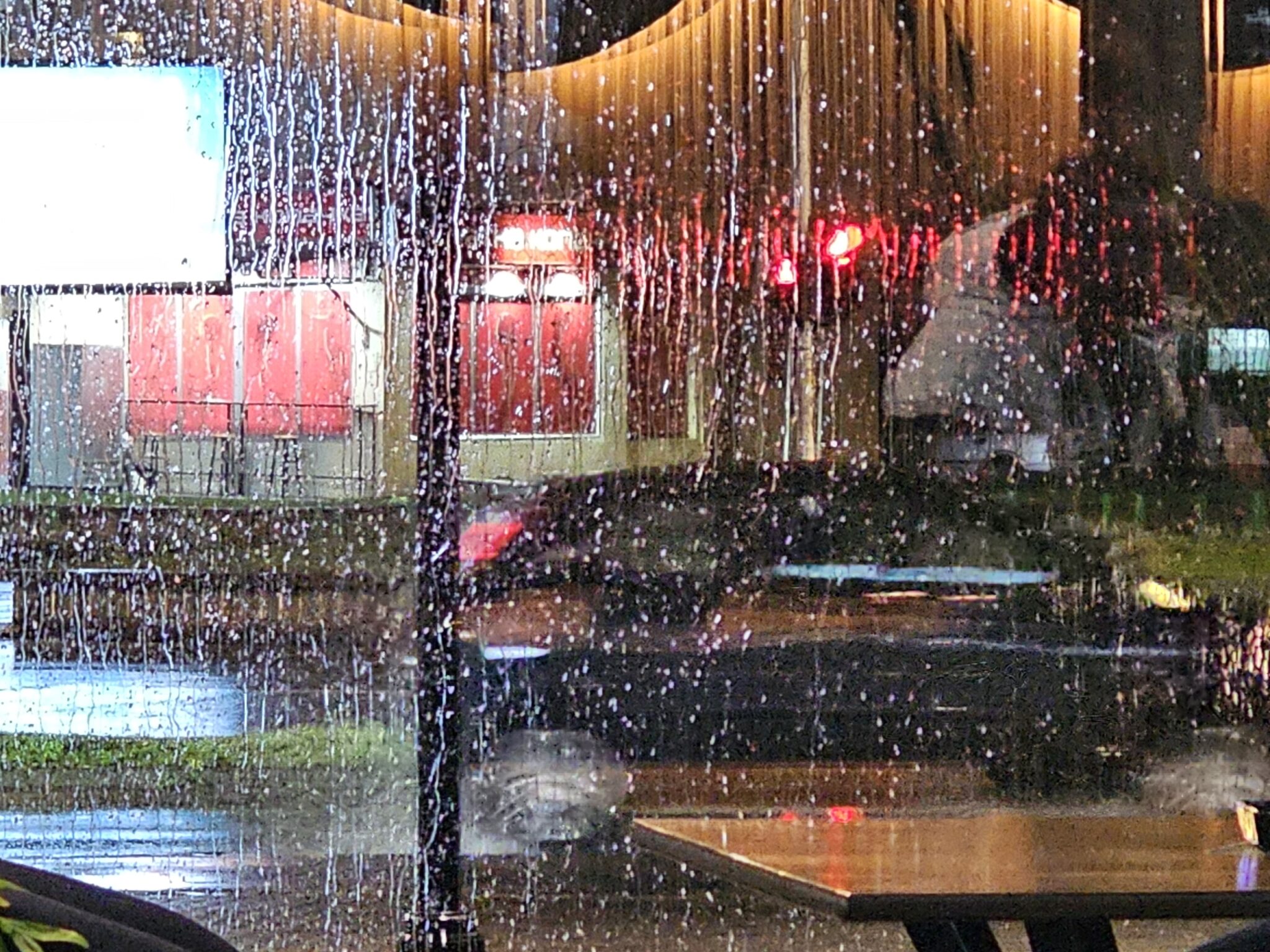 УХМР со МЕТЕО ПРЕДУПРЕДУВАЊЕ - Времето значително се менува • Centar.mk