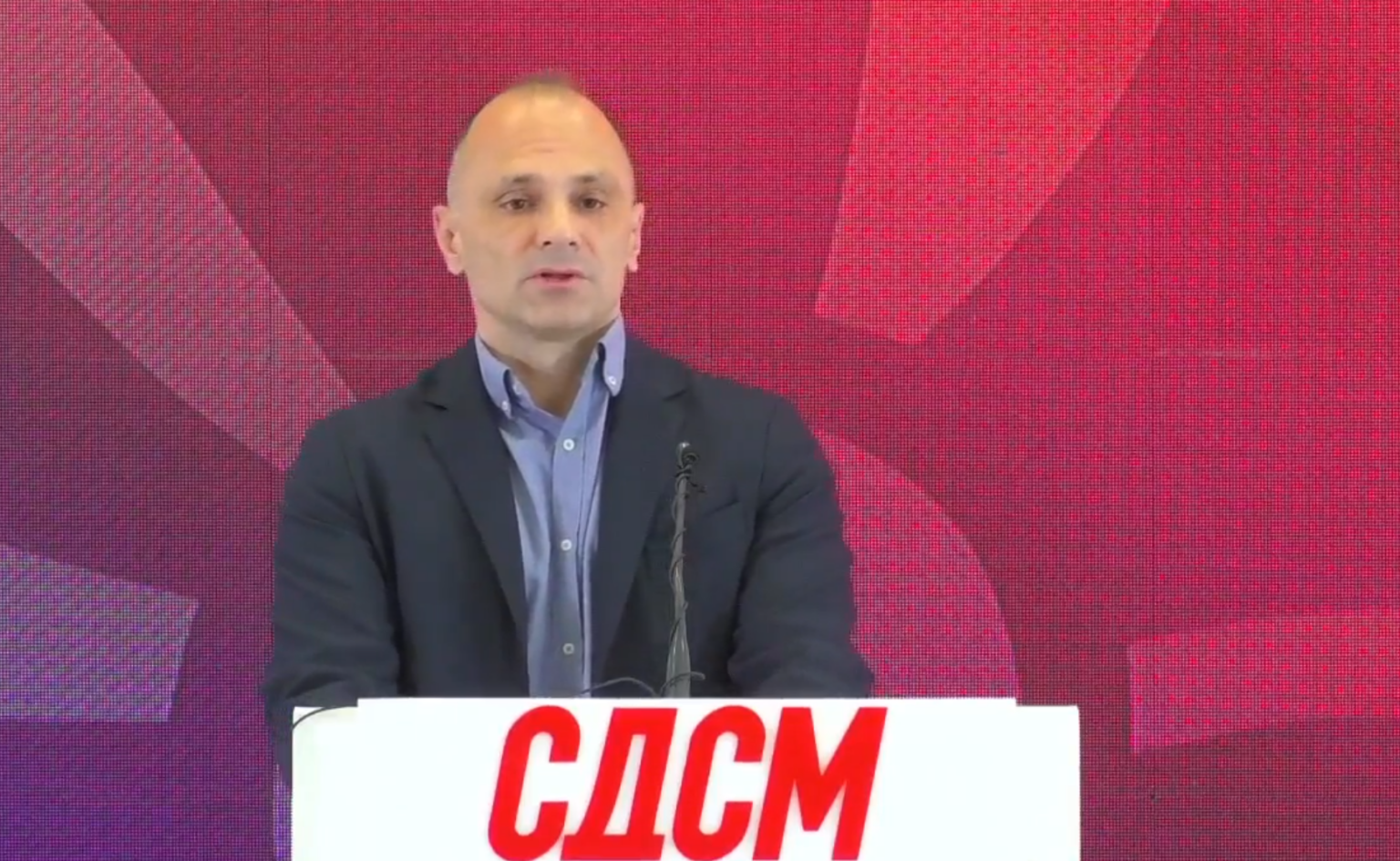 Филипче: Македонија назадува поради неспособност на власта • Centar.mk